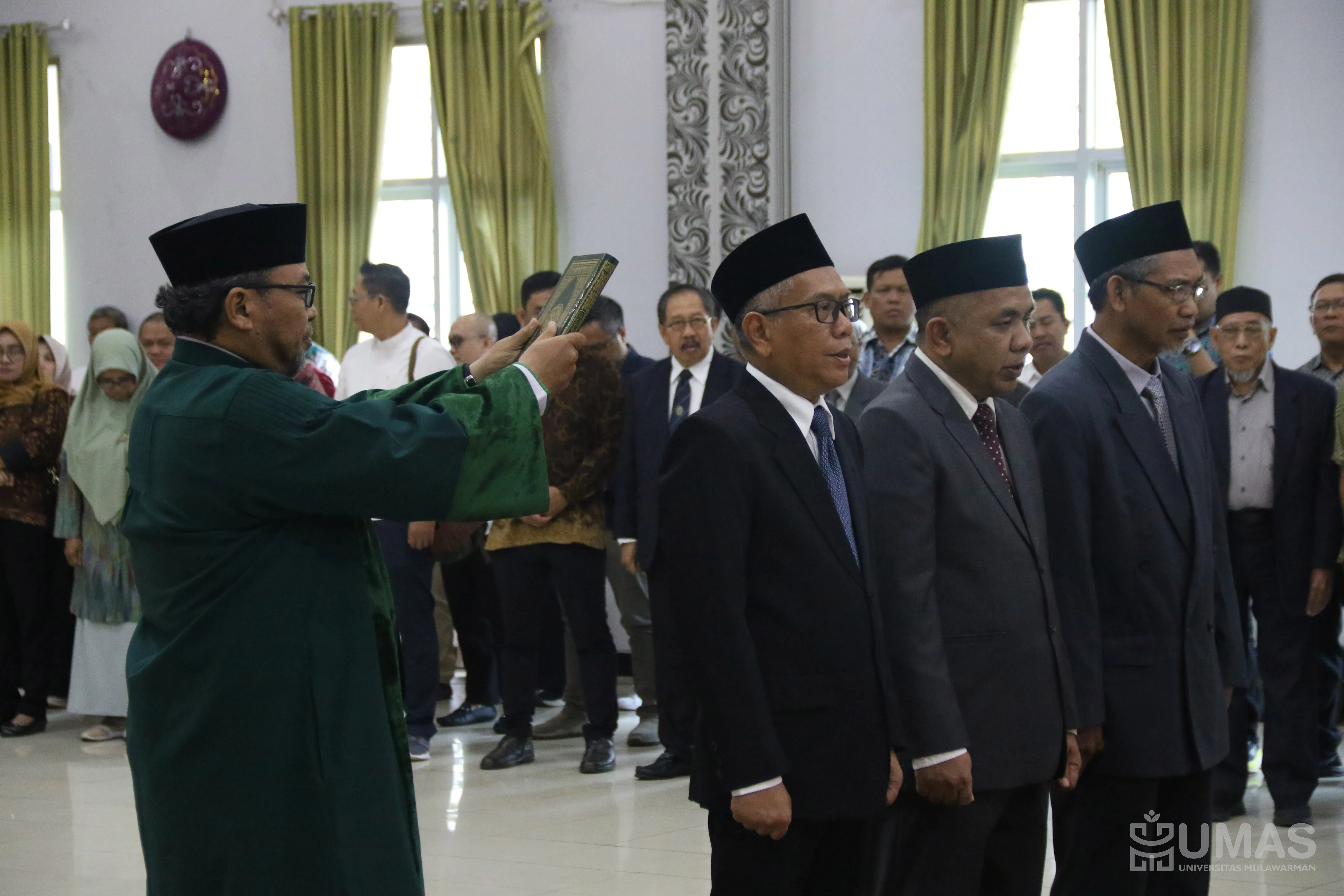 Rektor Harap Kepada Dekan yang Dilantik Untuk Bangun Teamwork yang ...